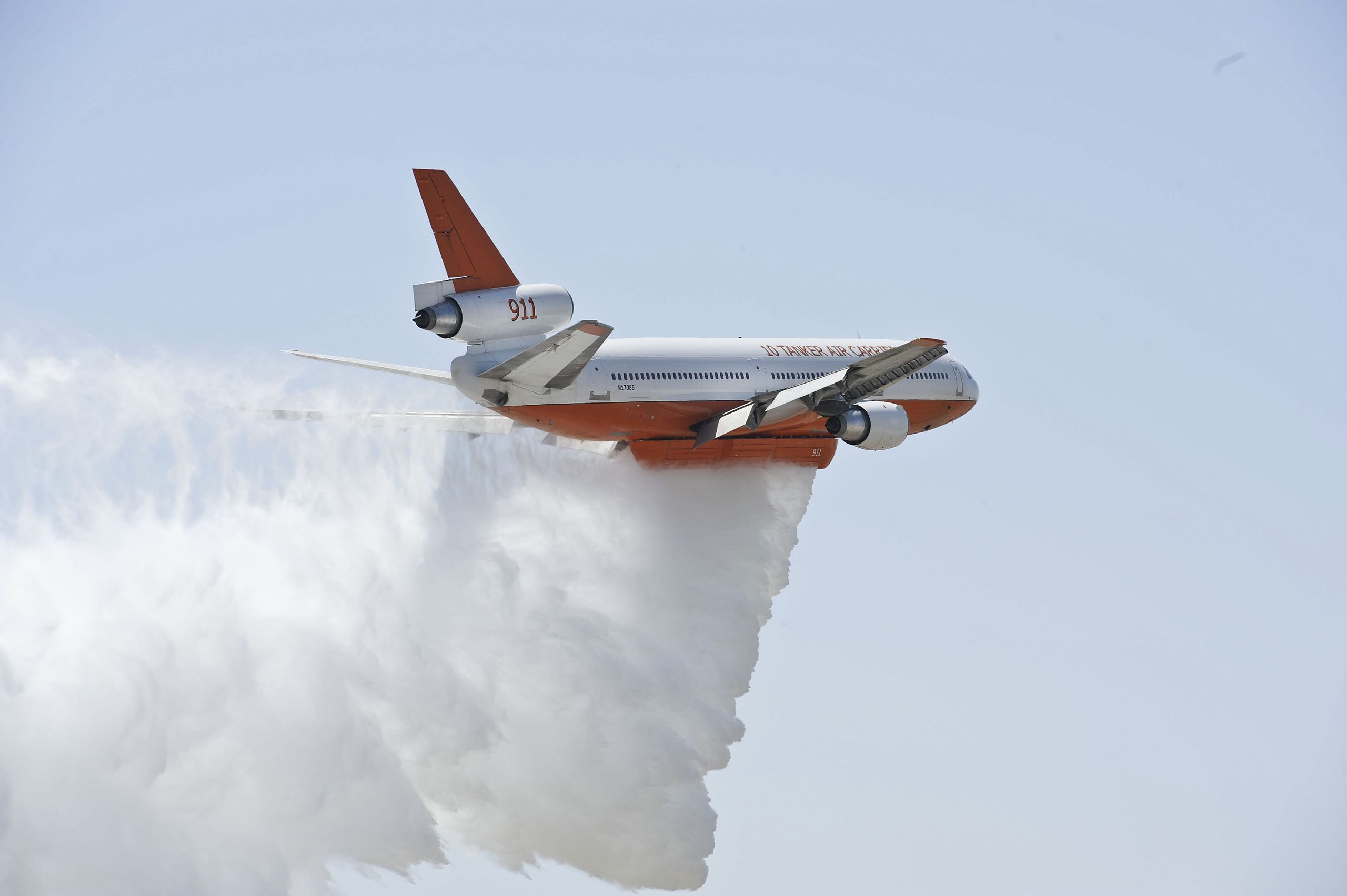 We need a national aerial firefighting fleet - Friends of the Earth ...
