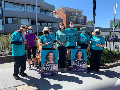 Let 1000 Campaign Signs Bloom! - Dr Monique Ryan for Kooyong