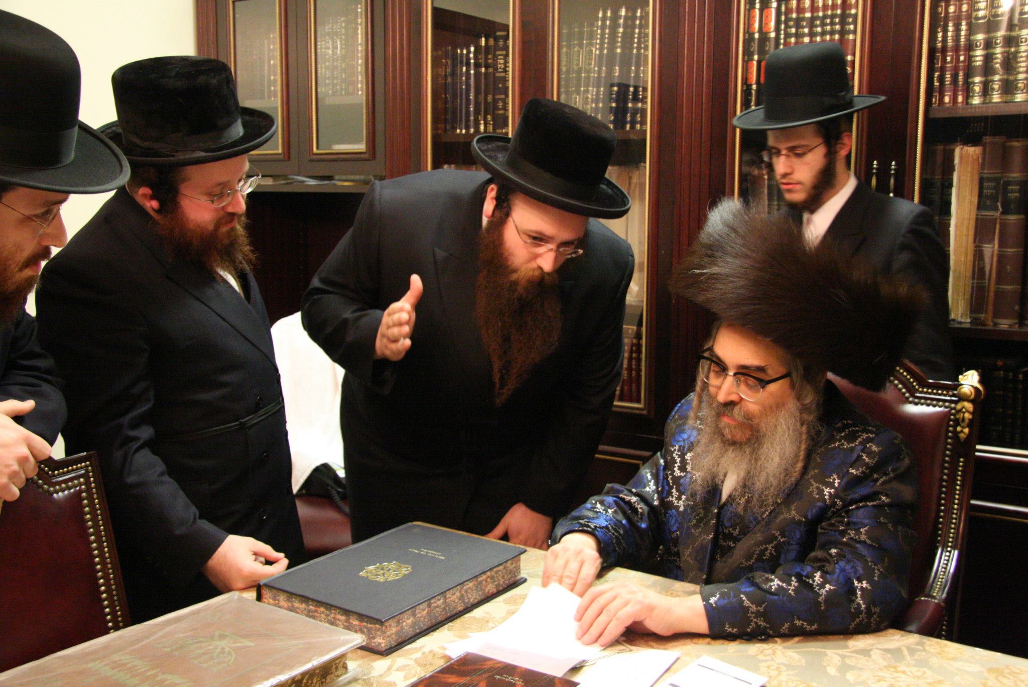 Masbia Supporter, Satmar Rebbe, Rabbi Aaron Teitelbaum Donating to Feed ...