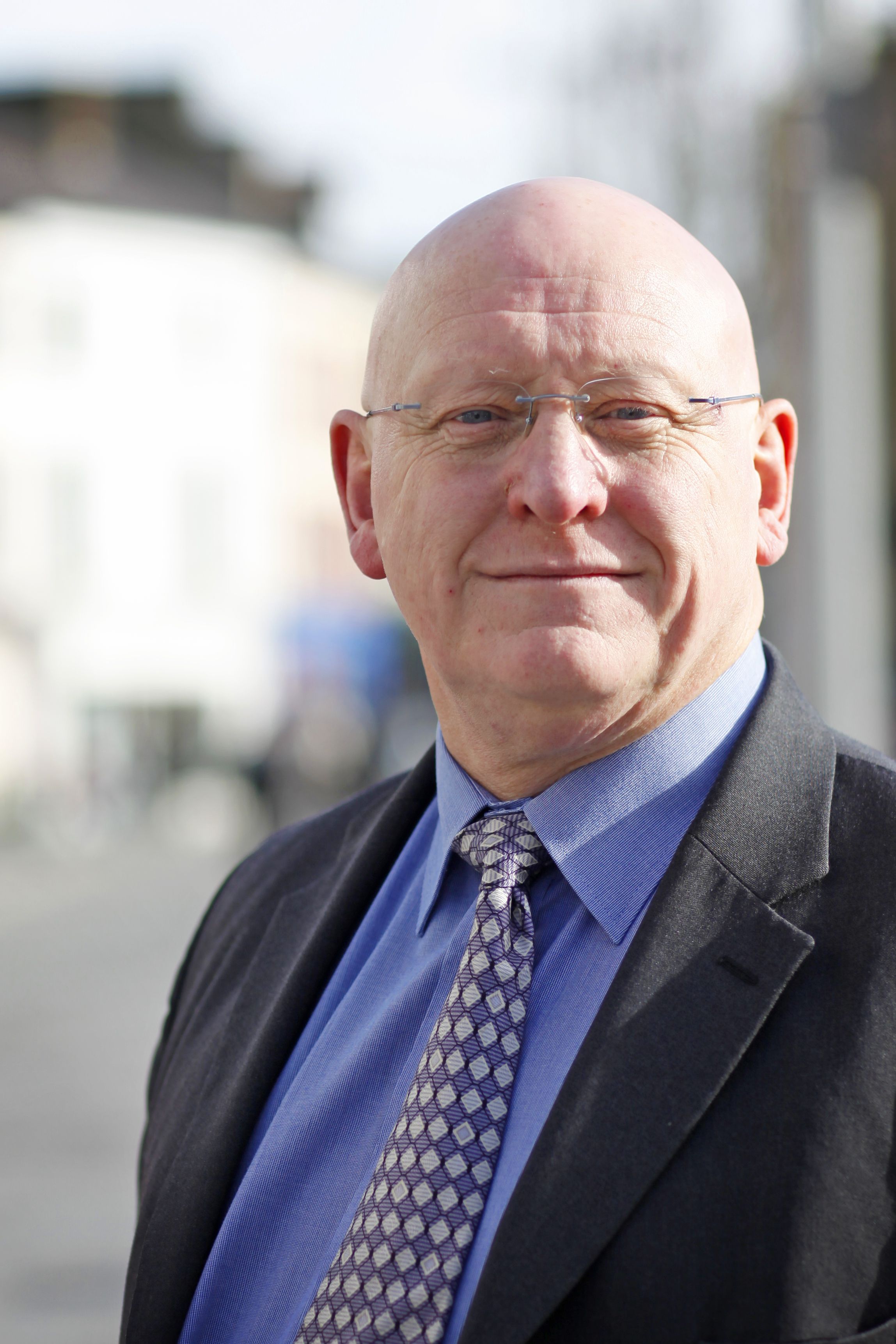 Plaid MPs offer free use of office phone line for universal credit ...